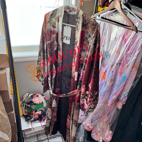 Zara | Jackets & Coats | Bloggers Fav Zara Floral Printed Patchwork ...